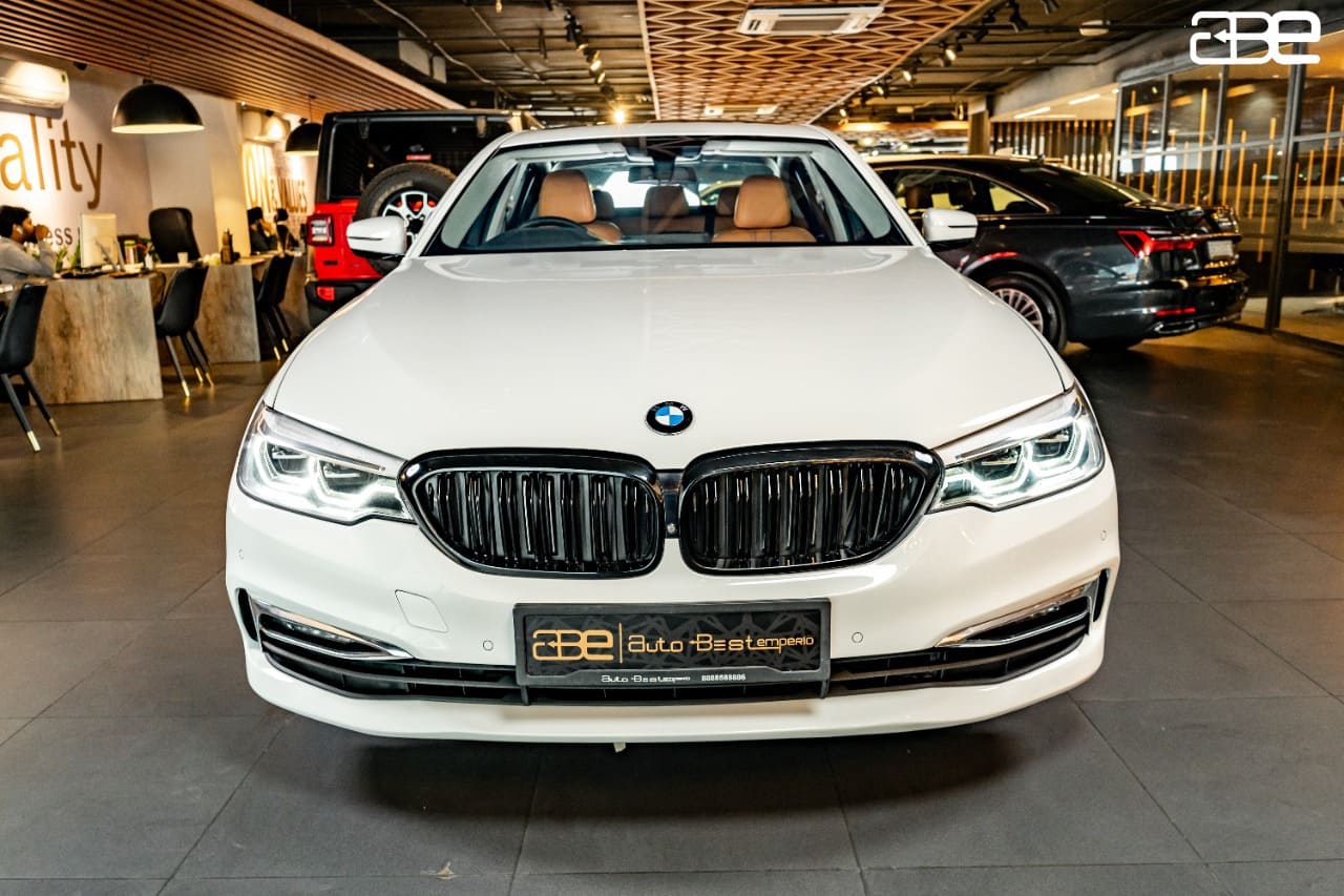 Pre Owned BMW 5 Series 520D LUXURY LINE