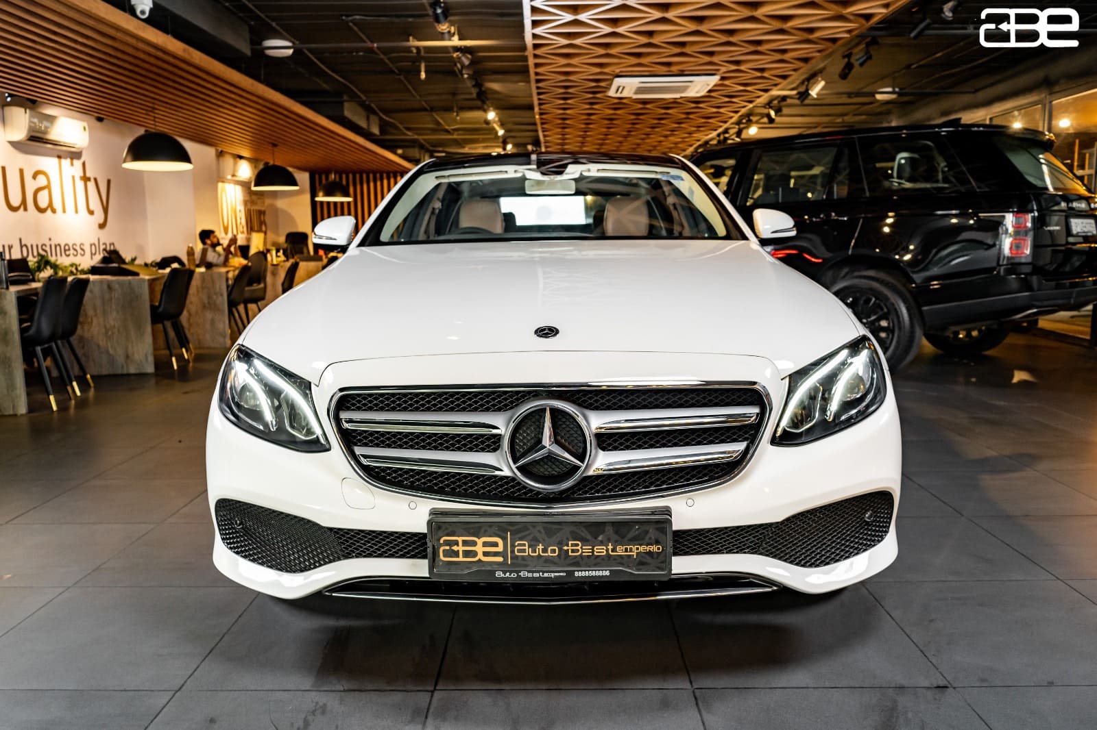 Pre Owned Mercedes-Benz E-200 EXCLUSIVE