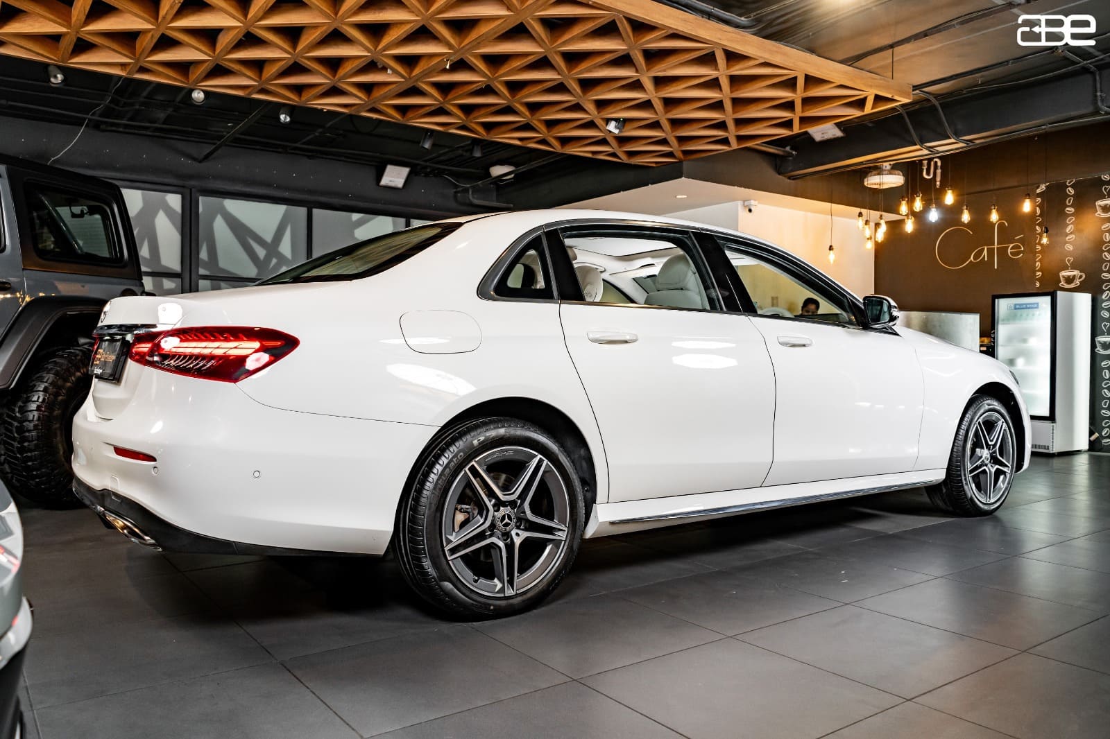 Mercedes-Benz E-Class E-200 AMG LINE