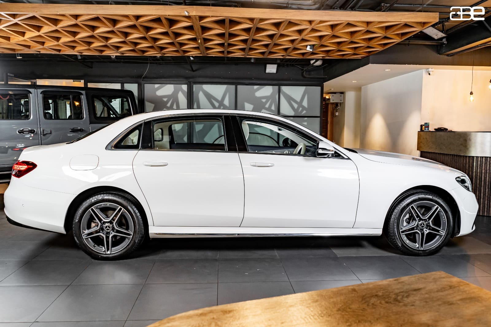Mercedes-Benz E-Class E-200 AMG LINE